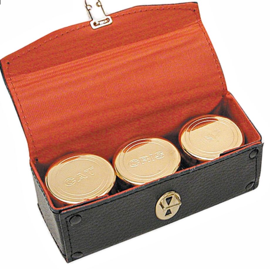 Triple oil stock case - Oil stoks and Laboratorio Gruppo Liturgico