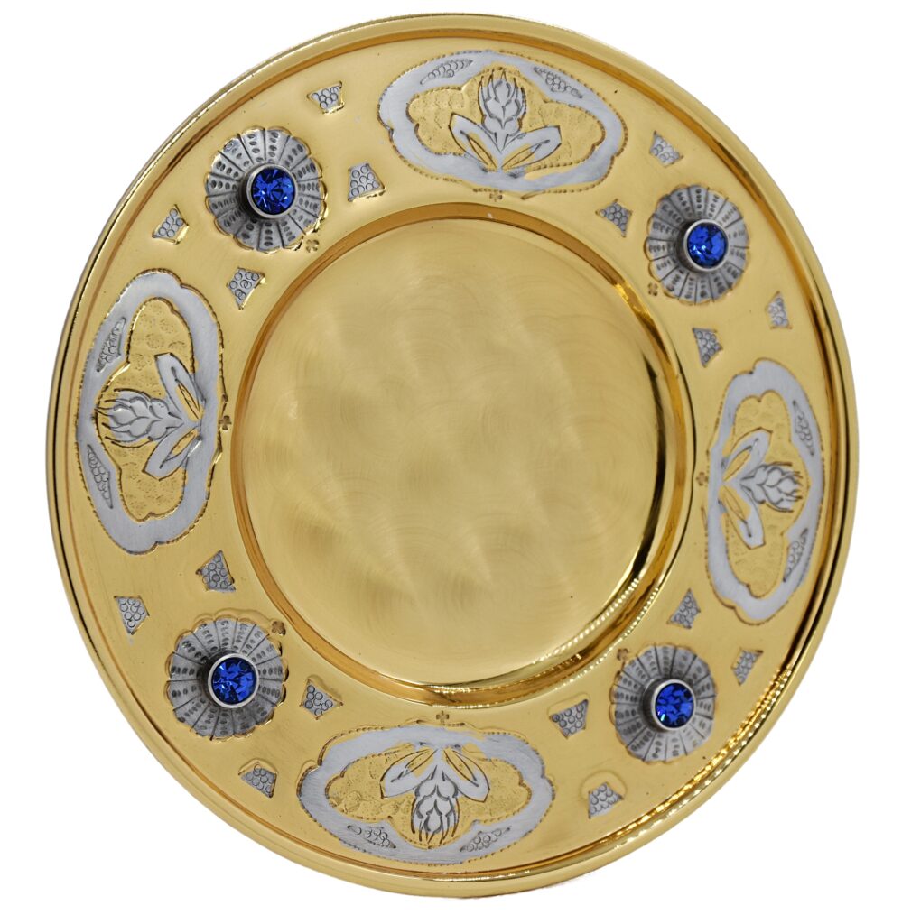 Paten with sapphires stones - patens and Laboratorio Gruppo Liturgico