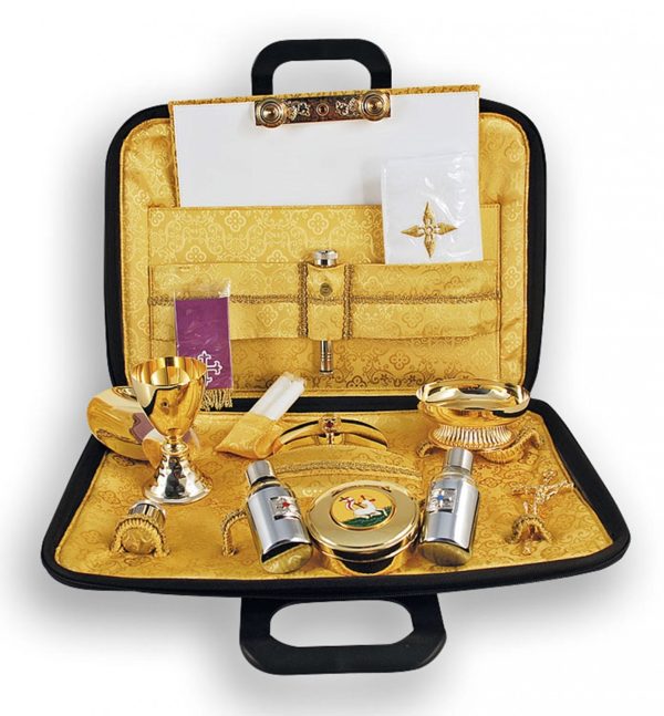 Mass kit - Travel Mass kits and Laboratorio Gruppo Liturgico