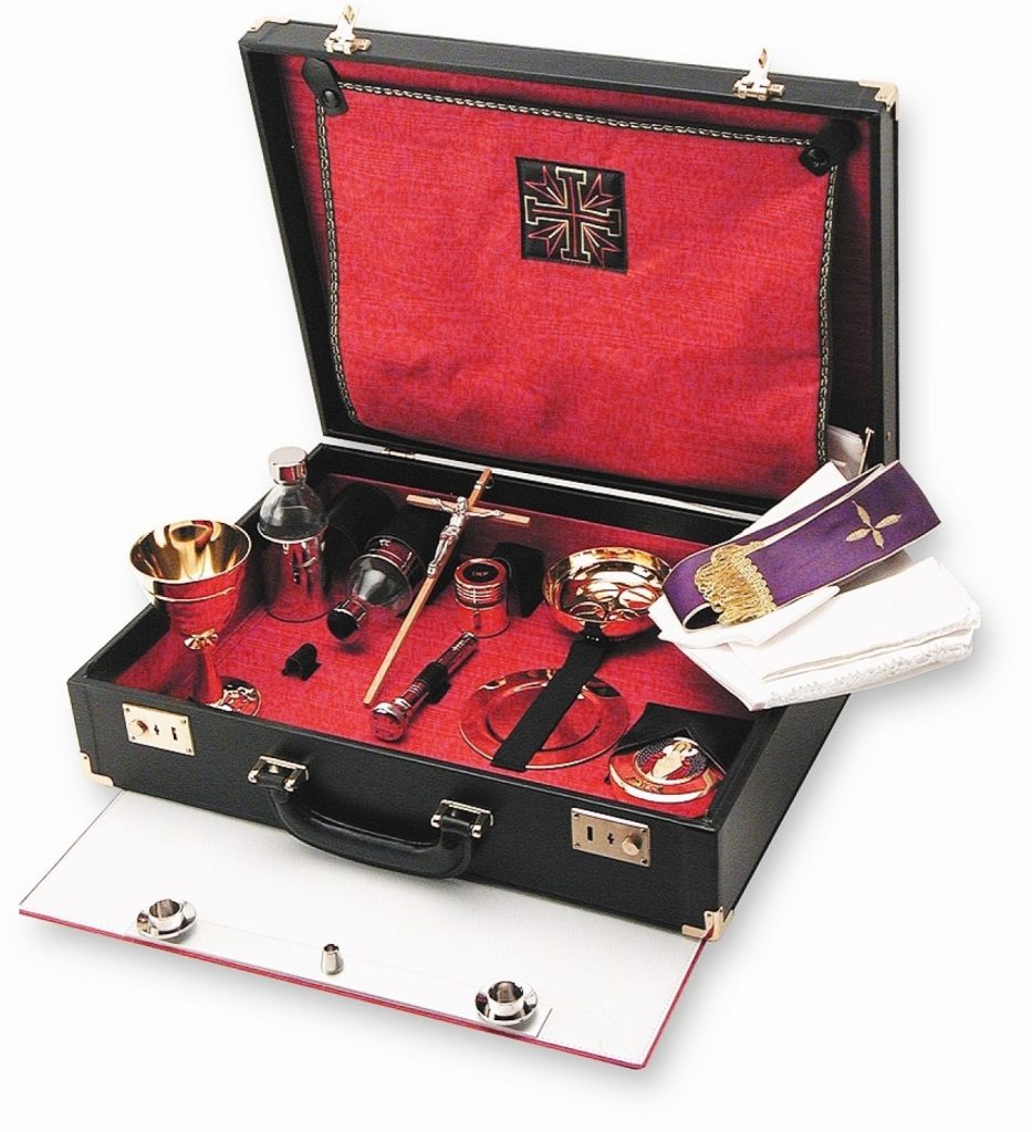 Travel Mass kit - Travel Mass kits and Laboratorio Gruppo Liturgico