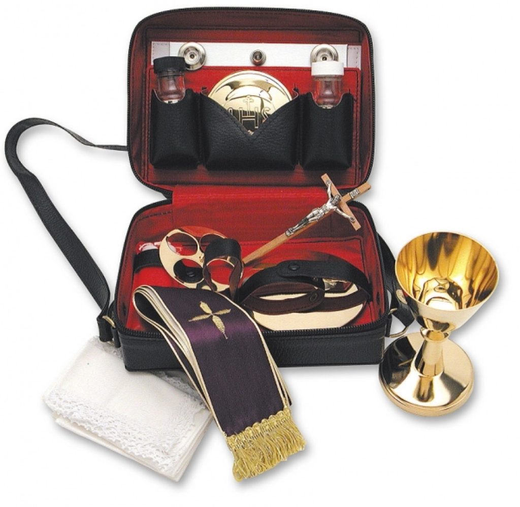 Mass Kit - Travel Mass kits and Laboratorio Gruppo Liturgico