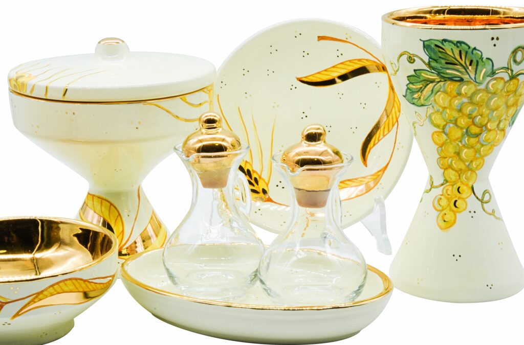 complete set - ceramic communion sets and Laboratorio Gruppo Liturgico