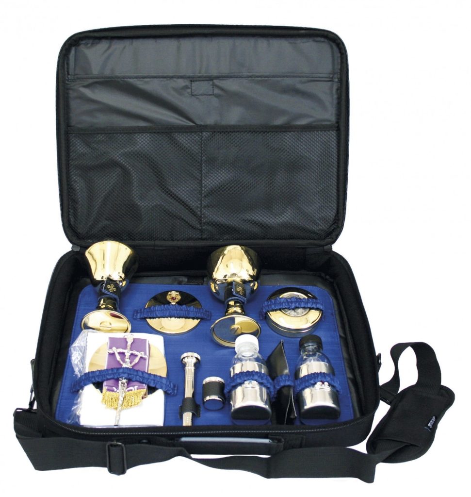 Mass kit - Travel Mass kits and Laboratorio Gruppo Liturgico