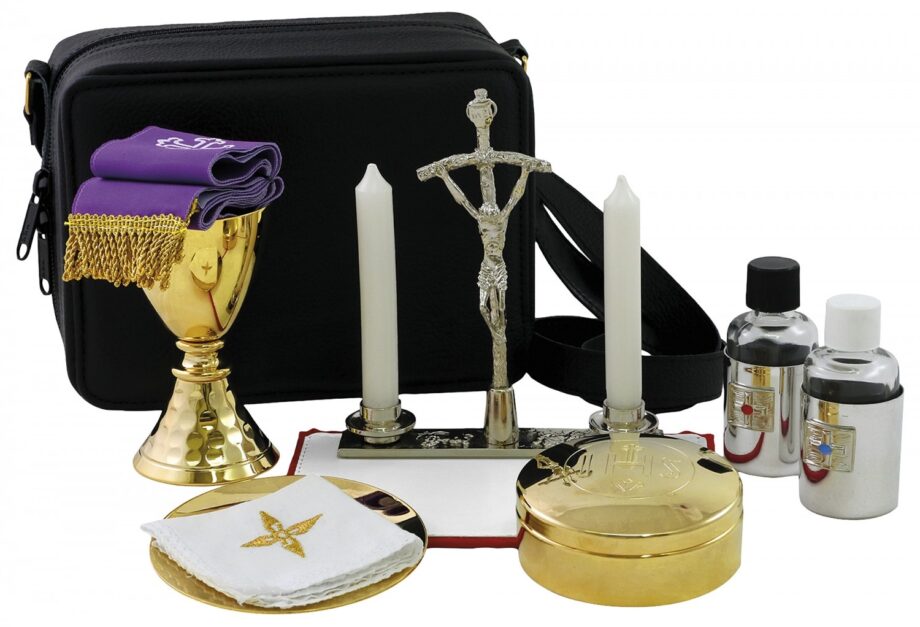 Travel Mass kit - Travel Mass kits and Laboratorio Gruppo Liturgico