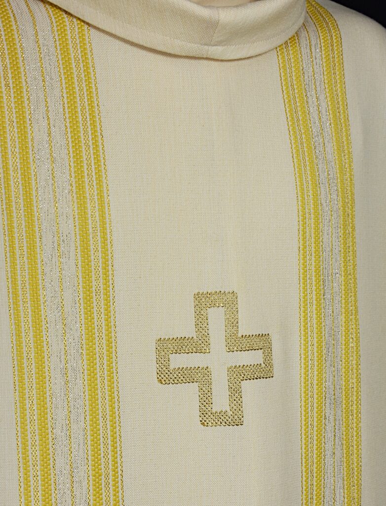 Chasuble - festive chasubles, Woven by hand and Laboratorio Gruppo ...