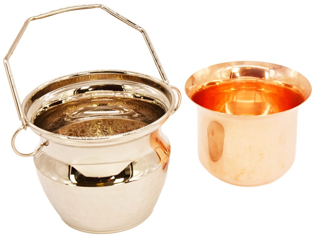 holy water pot - censers-holy water pots and Laboratorio Gruppo Liturgico